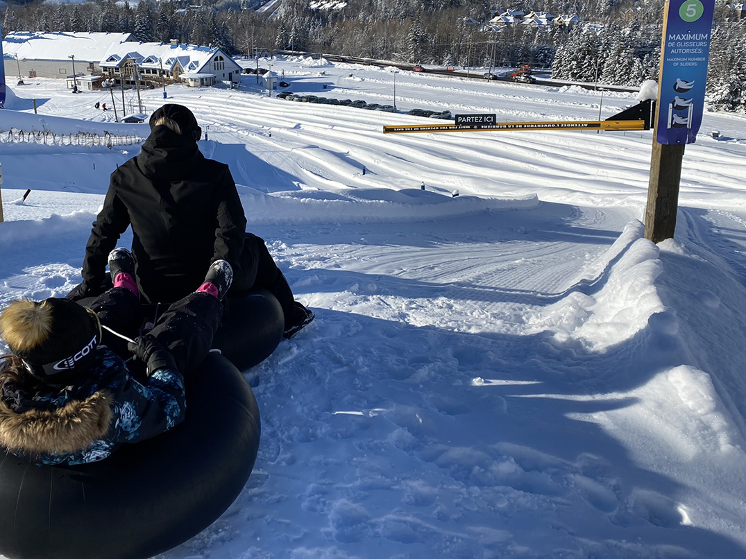 Les Glissades sur neige dans les Laurentides